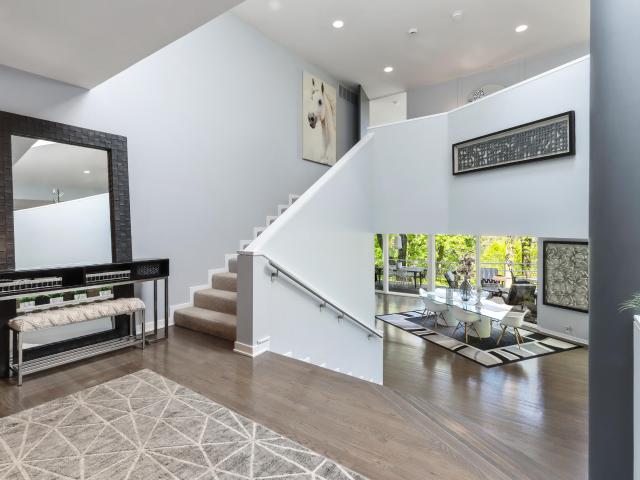 906 Tarrant Dr, Fontana, WI 53125 | MLS #1945 | Compass