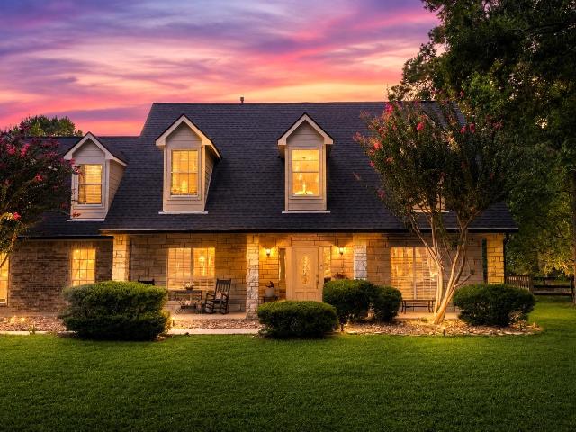 906 Vista Del Lago Drive