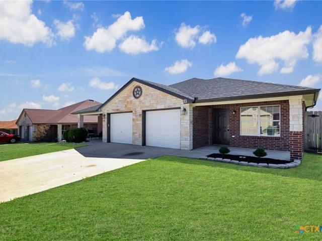906 Yi Dr, Killeen, TX 76549