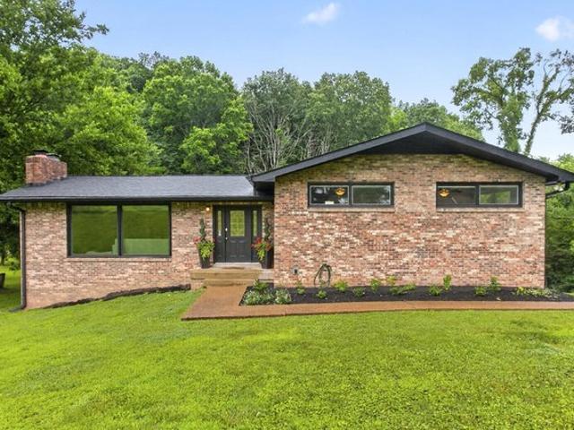 9077 Old Charlotte Pike, Pegram, TN 37143