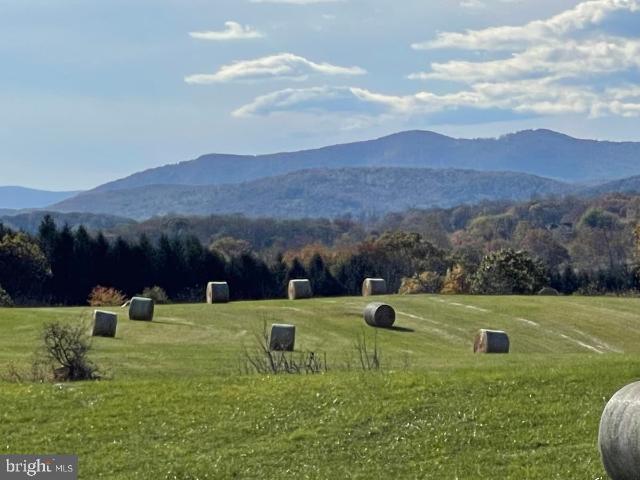 9078 Maidstone Rd, Delaplane, VA 20144 | MLS #VAFQ2021 | Compass