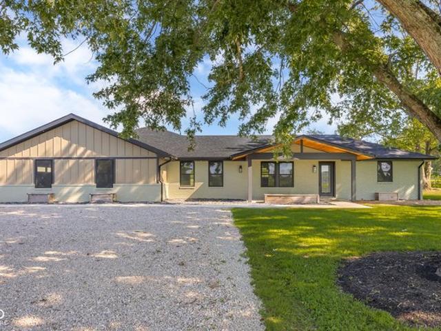 9070 W 450 S, Columbus, IN 47201