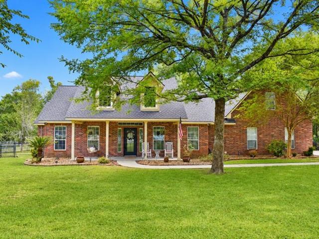 9072 Grand Lake Estates Dr, Montgomery, TX 77316