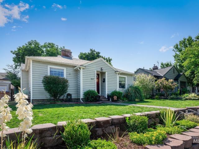907 3rd St