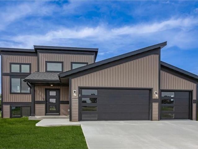 907 14th St NW, Kasson, MN 55944