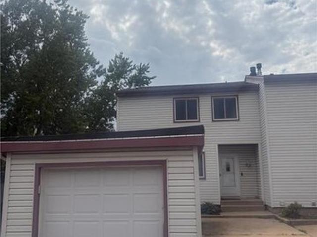907 40th St NW, Rochester, MN 55901