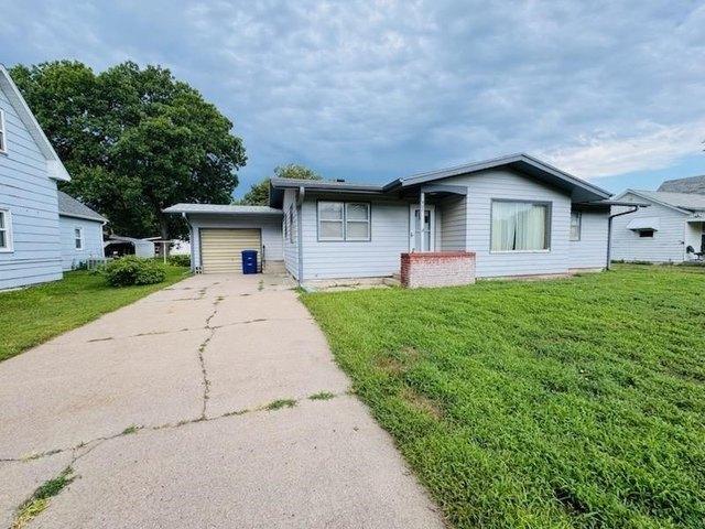 907 8th St, Arapahoe, NE 68922