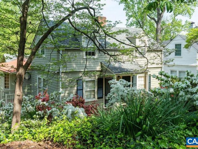 907 Cottage Ln