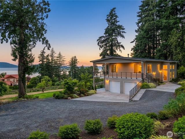 907 Chuckanut Drive