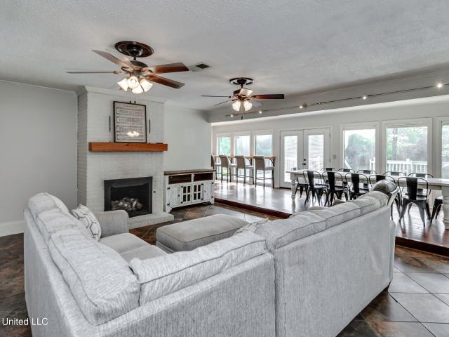 907 Audubon Point Drive