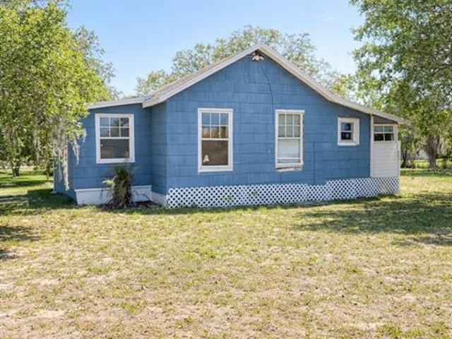 907 Gwendolynn St, Avon Park, FL 33825 | MLS #W7884 | Compass