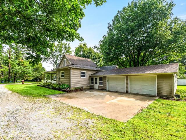 907 E 2nd Street Ext Street
