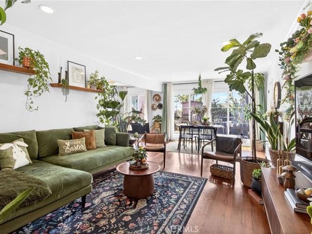 907 E Ocean Blvd, Long Beach, CA 90802