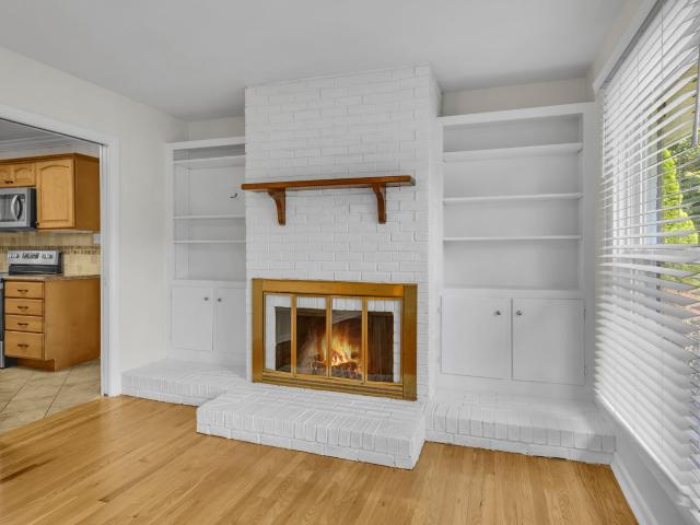 907 Elliott Dr