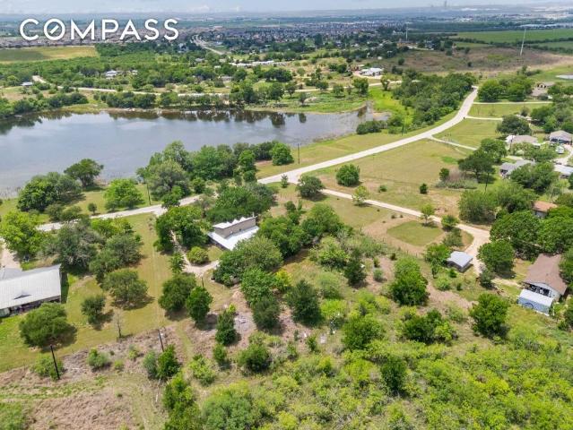 907 Horace Howard Dr, San Marcos, TX
