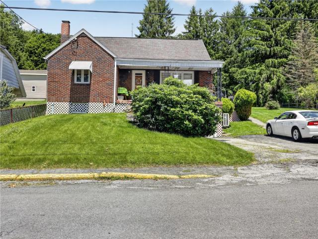 907 Hubert Ave