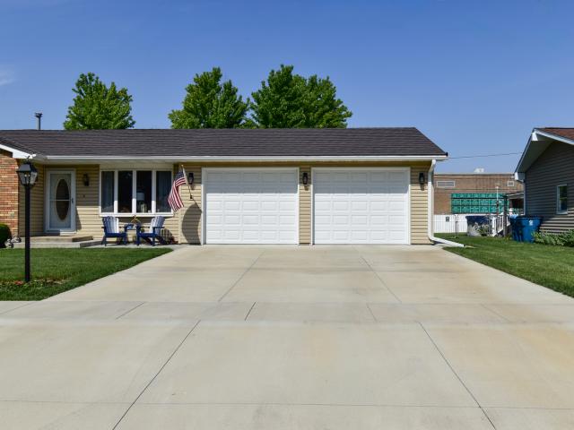 907 Illini Avenue