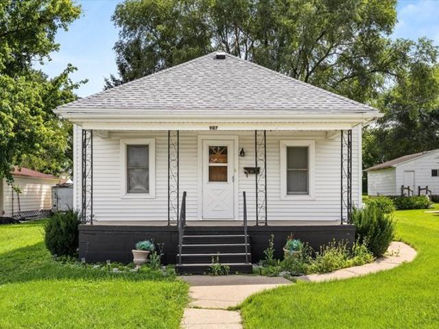 907 Johnson St, Streator, IL 61364