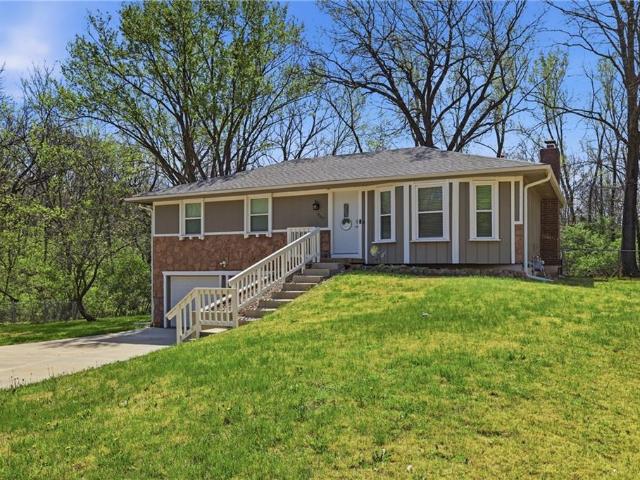 907 Josela Ct, Leavenworth, KS 66048 | MLS #2604 | Compass