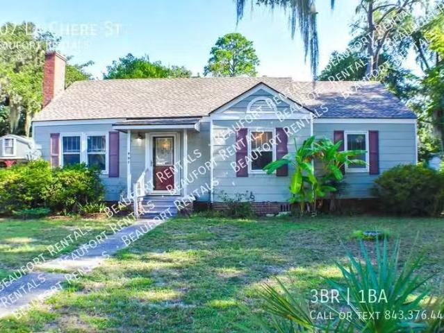 907 La Chere St