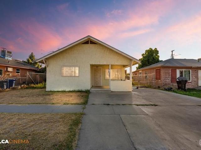 907 Lexington St, Delano, CA 93215