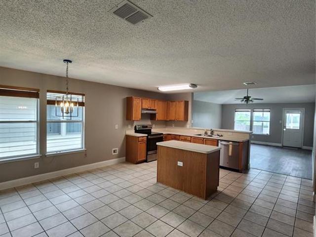 907 Live Oak Drive