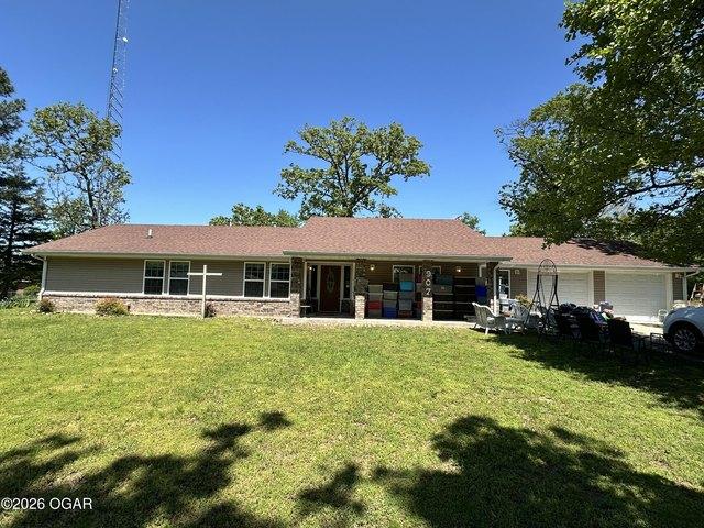907 Liberty Dr, Seneca, MO 64865