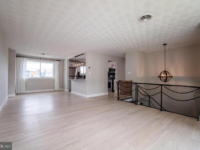 907 Marbrook Lane