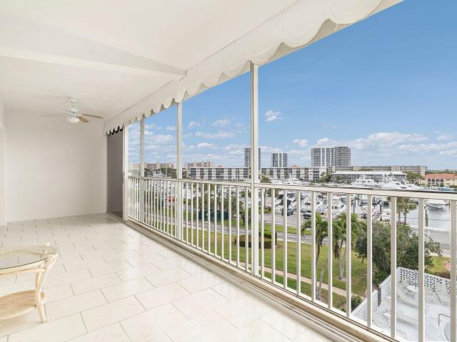 907 Marina Dr, Unit 402, North Palm Beach, FL 33408 | MLS #R11137
