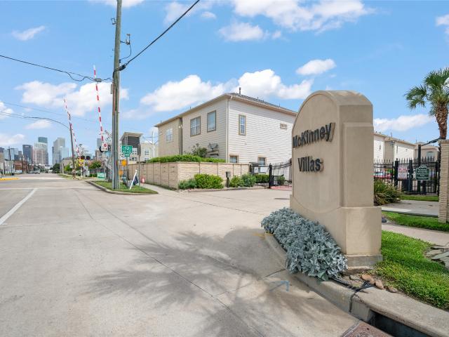 907 Mckinney Park Lane