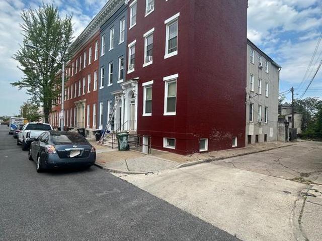 907 N Arlington Avenue