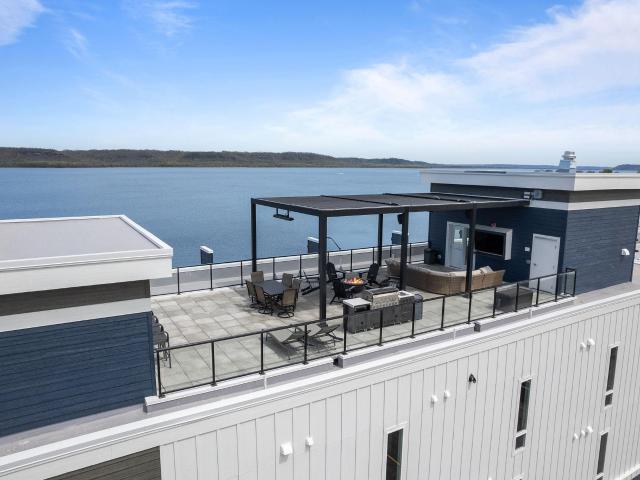 907 N Lakeshore Drive # 104