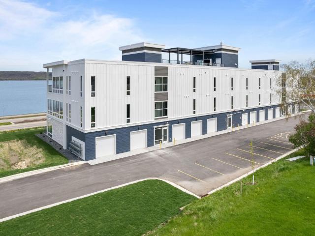 907 N Lakeshore Drive # 106