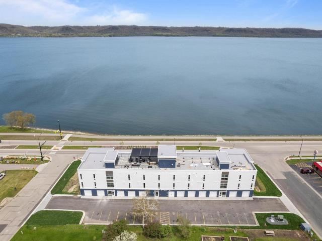907 N Lakeshore Drive # 207