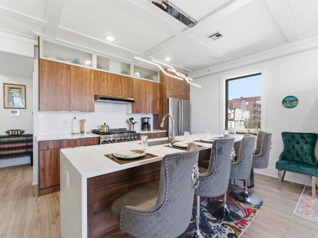 907 Palisade Ave # 3