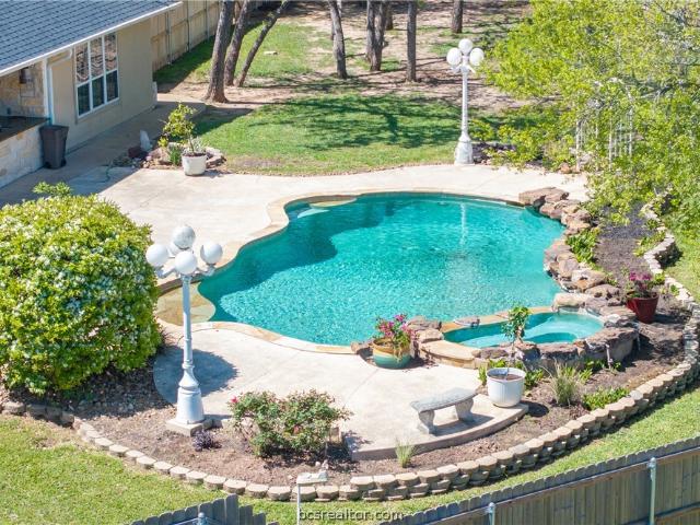 907 Plainfield Court