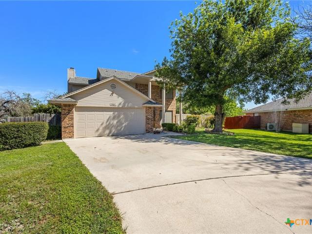 907 Reynard Circle