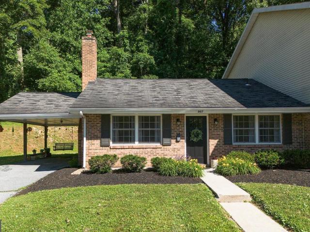 907 Rhue Haus Lane