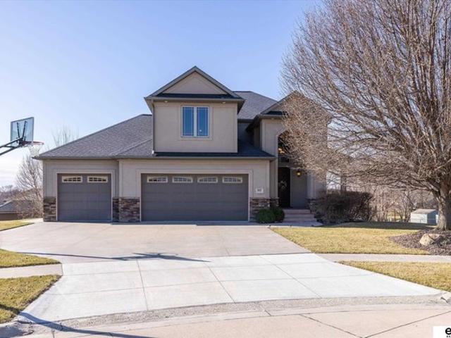 907 Ridge Road Pl, Hickman, NE 68372