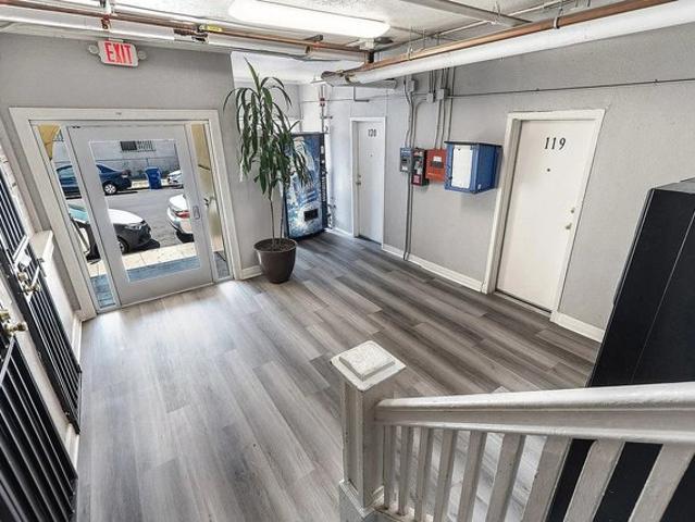 907 W 17th St, Los Angeles, CA 90015