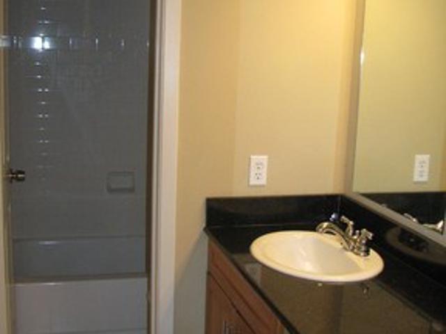 907 W 30th St, Unit B, Austin, TX 78705 | MLS #5921 | Compass