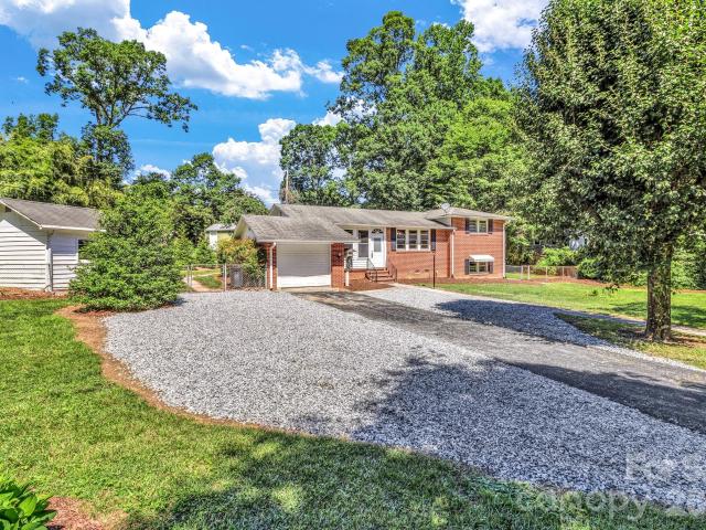 907 W Blue Ridge Road