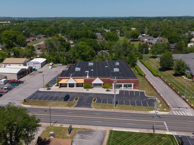 907 W Main St