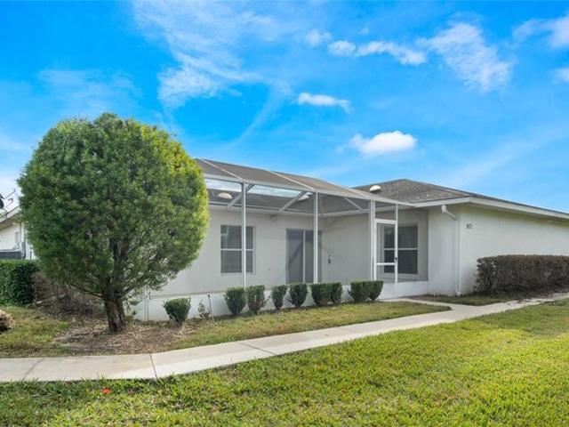 907 Willow Dr, Leesburg, FL 34748