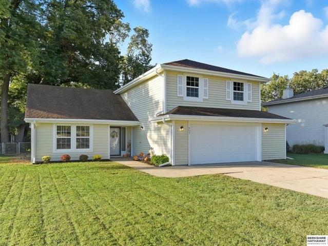 907 Vannornam Pl, Bellevue, NE 68005