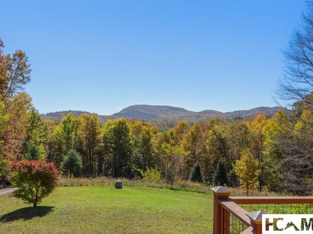 907 Yellow Mountain Rd, Cashiers, NC 28723
