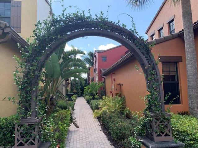 9084 Chula Vista St #10702, Naples, FL 34113