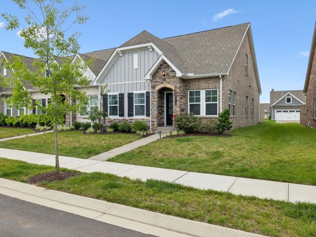 9084 Headwaters Dr