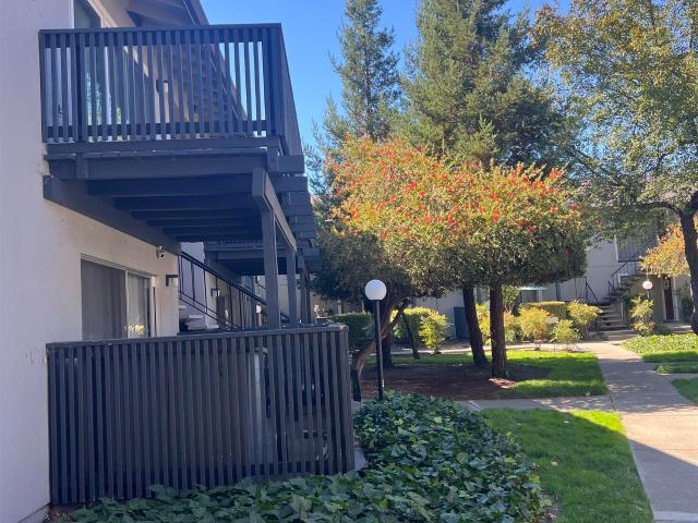9085 Alcosta Blvd 352