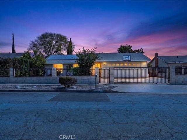 9087 Rosecrest Ln, Fontana, CA 92335